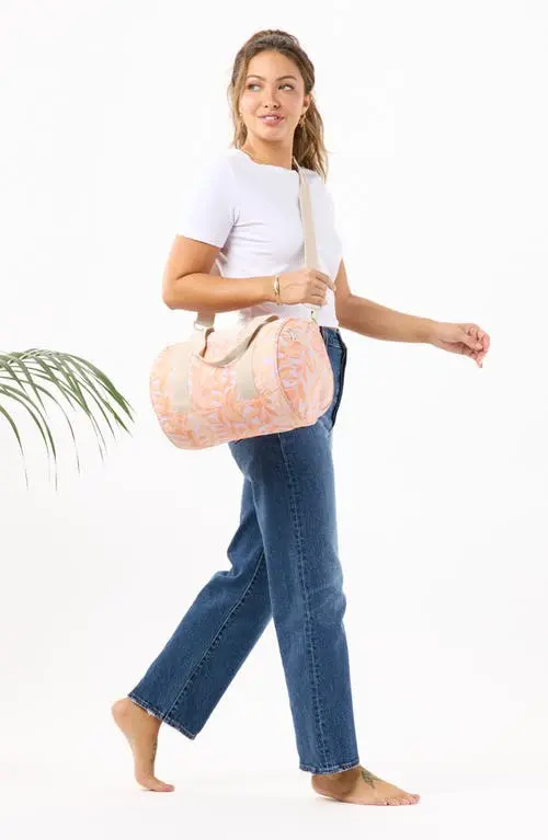 ALOHA COLLECTION Stubby Lei Stand Duffle Bag