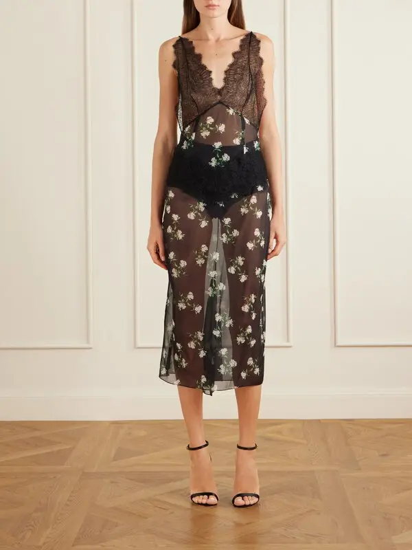 dolce & gabbana floral-lace midi dress Dolce & Gabbana Long-sleeved Stretch Lace Dress