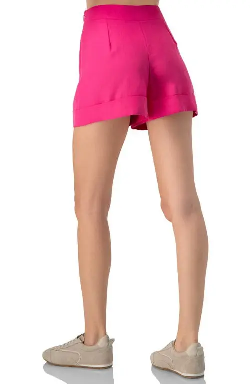 IVONNE Tailored Shorts With Wide Hem