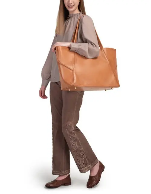 OLD TREND Wishbone Oversized Leather Carryall Tote - Butter