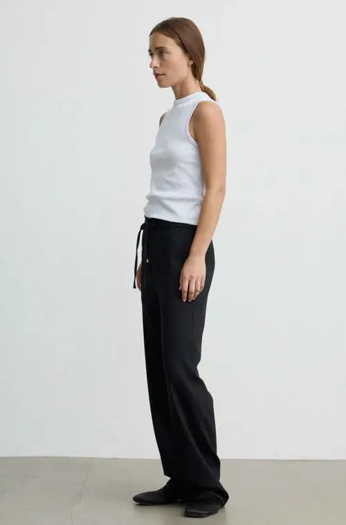 Almina Concept Classic Round Neck Tank