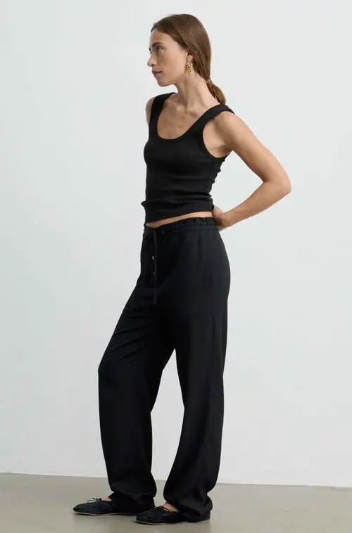 Almina Concept U-neck Tank - Black
