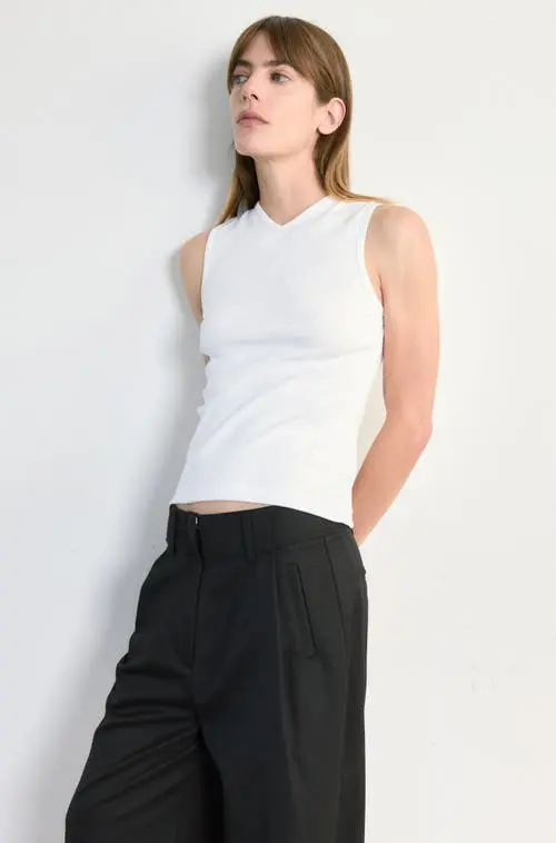 Almina Concept High V-neck Tank - White
