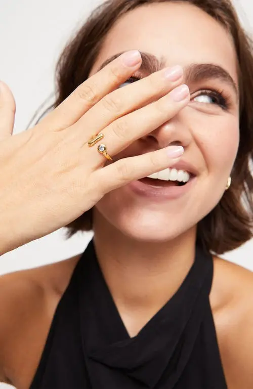 UNODE50 Open Ring With White Topaz And Bar Detail