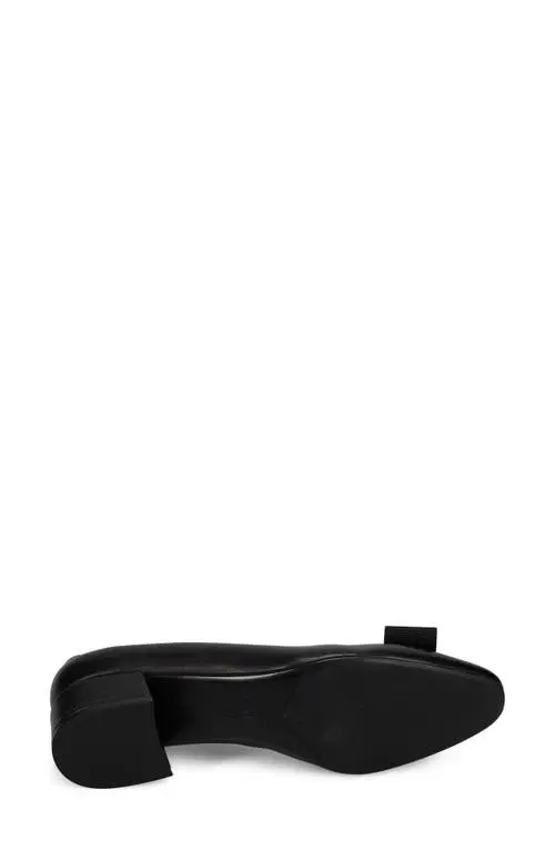 Vaneli Amiel Pump - Black