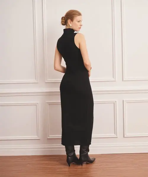Naadam Sleeveless Cashmere Turtleneck Dress