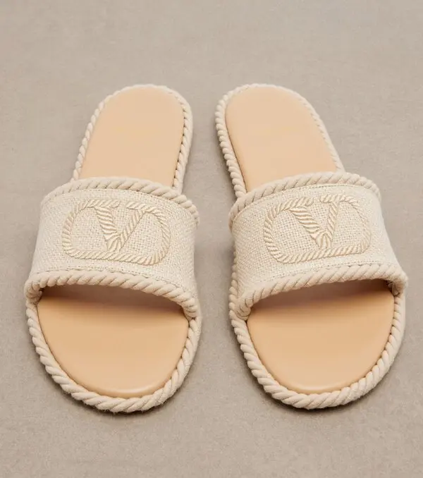 Valentino Garavani Vlogo Torchon Slides - Beige