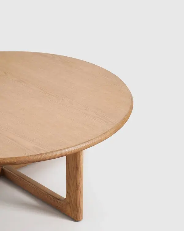 Quince Solid Oak Round X-base Coffee Table