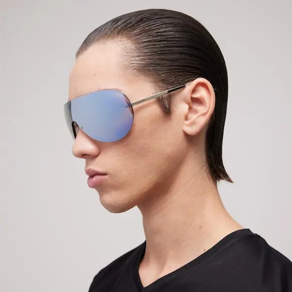 Gucci Mask Frame Sunglasses With Logo - Silver