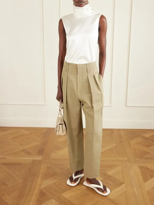 Bottega Veneta Flat Rubber Flip Flops - White