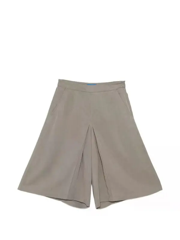 AGNES B. Pleated Shorts