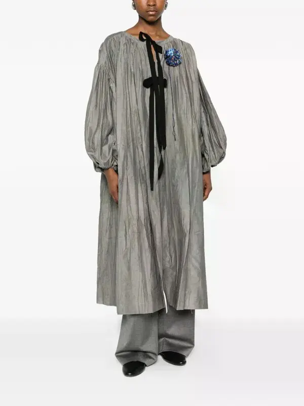 Soh Crinkled Corsage-detail Coat