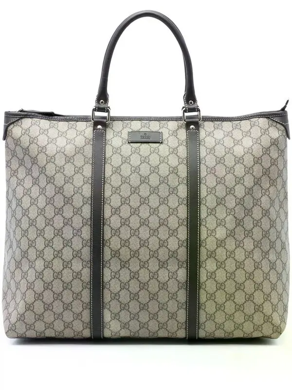 Gucci Gg Supreme Weekender Travel Bag - Neutrals