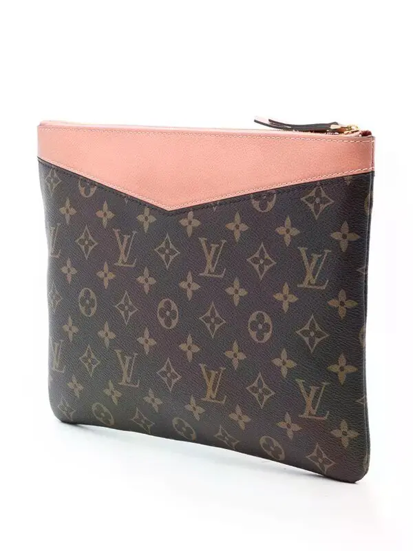 LOUIS VUITTON 2017 Monogram Daily Pouch - Brown