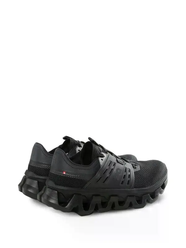 On Cloudswift Amp Sneakers