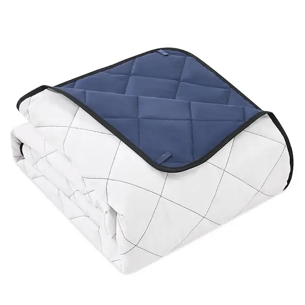 HUNTER LUGGAGE Hunter Foldable 60 X 72 Outdoor Blanket With Easy Carry Handles - Hunter Stripe