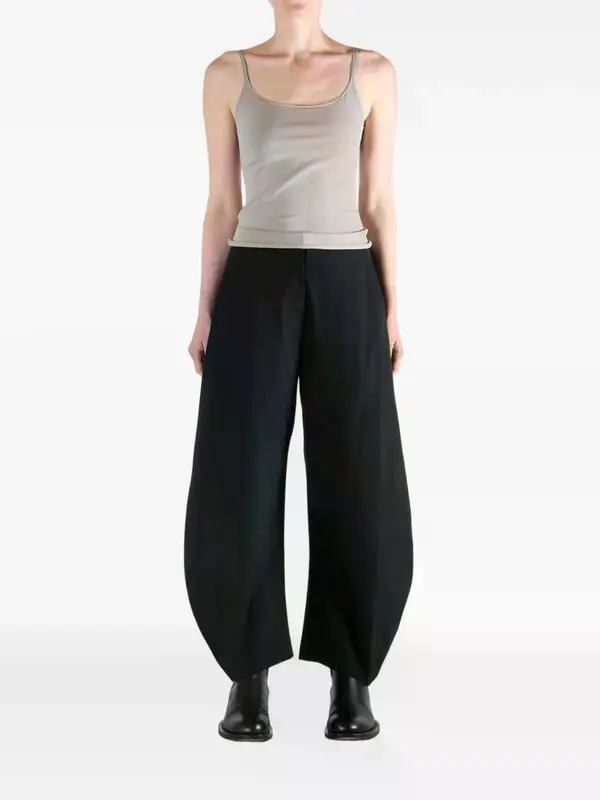 AMOMENTO Curved-leg Trousers - Black
