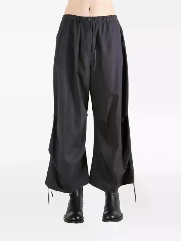 AMOMENTO Drawstring-cuff Capri Trousers