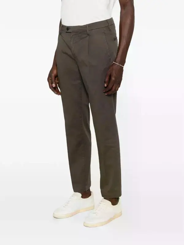 VELA SHOP Pleated Chinos