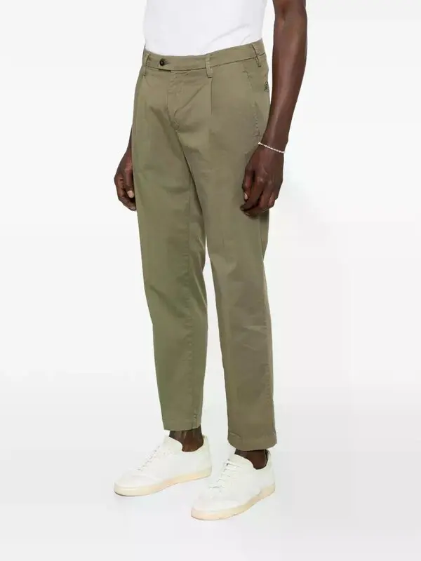 VELA SHOP Pleated Chinos