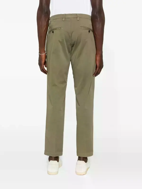 VELA SHOP Pleated Chinos