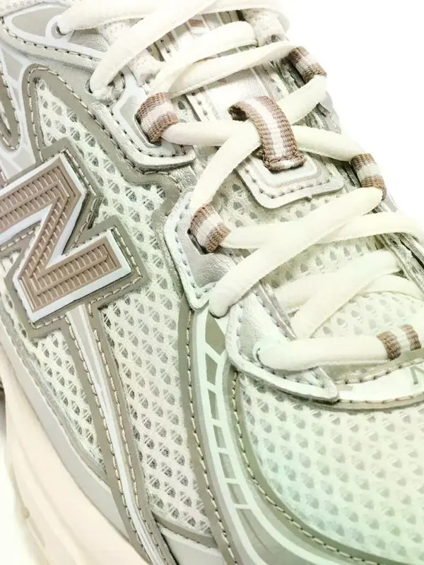 NEW BALANCE 740 Logo-plaque Sneakers