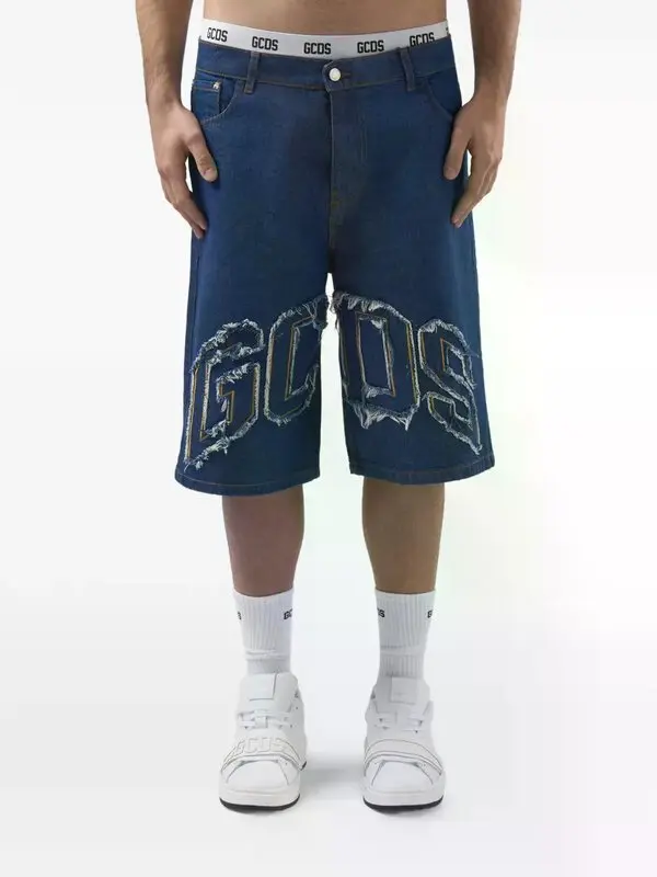Gcds Frayed Logo Patch Denim Shorts - Blue