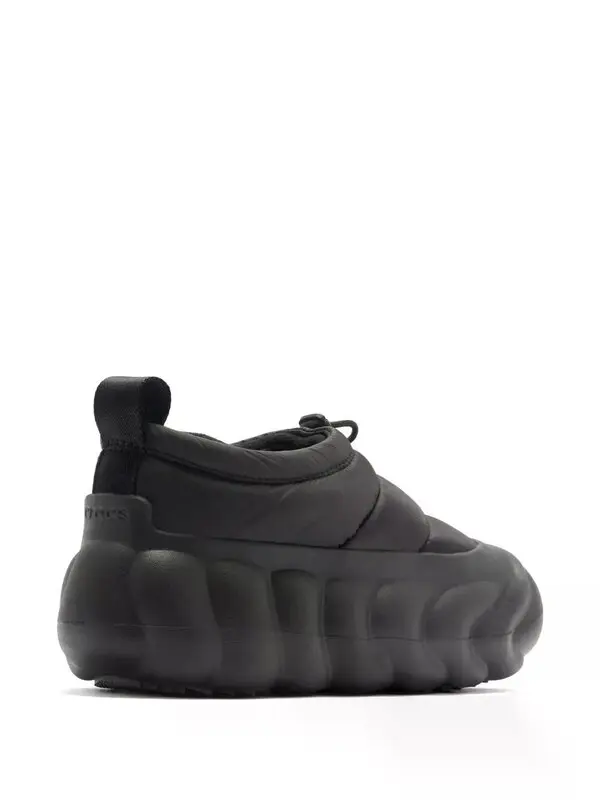 CROCS Overpuff Shorty Slip-ons