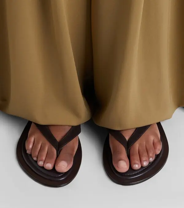 A.emery Viola Suede Thong Sandals - Brown