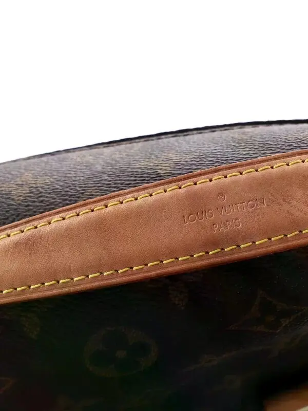 LOUIS VUITTON Pochette Metis Monogram Canvas - Brown