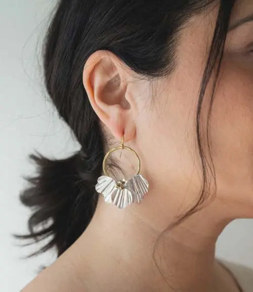 MATR BOOMIE Sayuri Petal Hoop Earrings - Silver