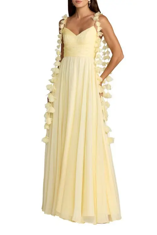 Mac Duggal Floral Appliqué A-line Gown - Butter