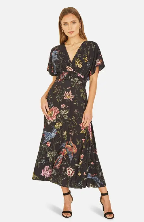 YUMI Short Sleeve V-neck Ruched Midi Dress - Black