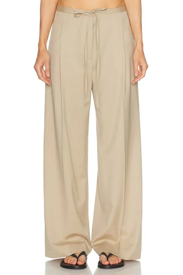 RÓHE Relaxed Drawstring Trousers - Beige