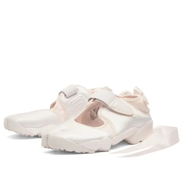 Nike Rift Xwfw Tabi Sneakers
