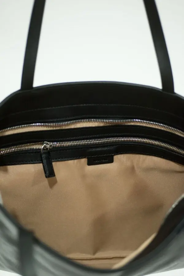 LA ROSE Tote Bag - Black