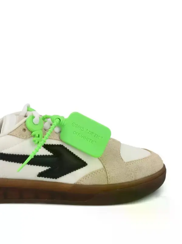 Off-White Arrows Motif Panelled Sneakers - Neutrals