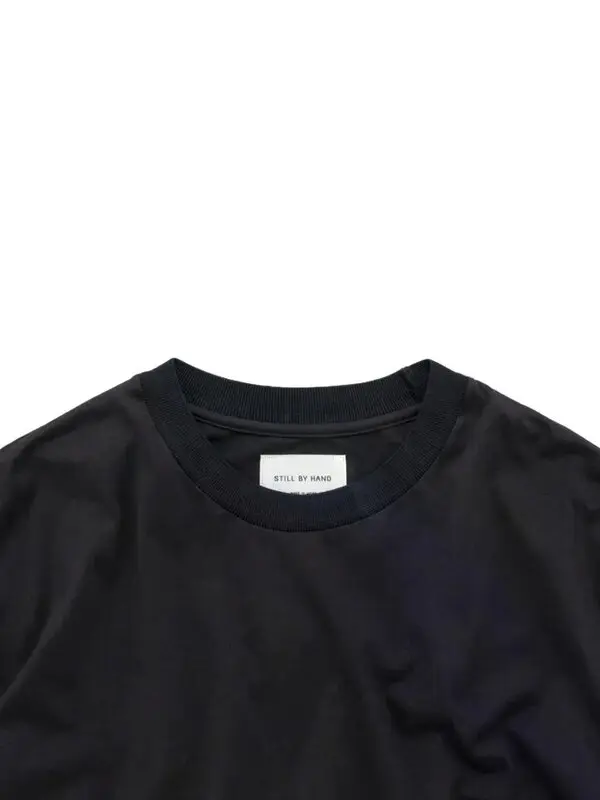 STILL BY HAND Crew-neck T-shirt