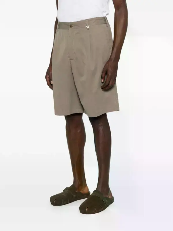 MYTHS Pleated Detail Shorts