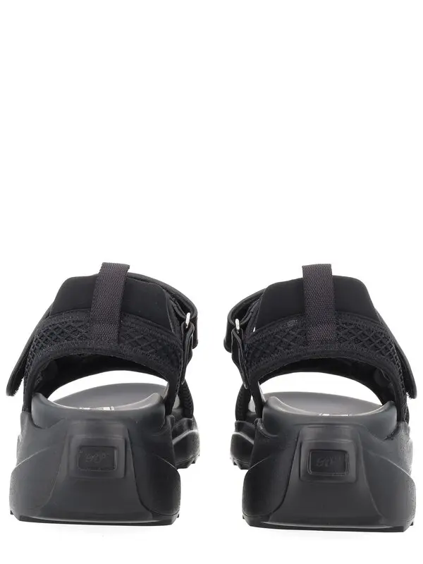 ROGER VIVIER Sandalo Viv' On The Run Sandals - Black