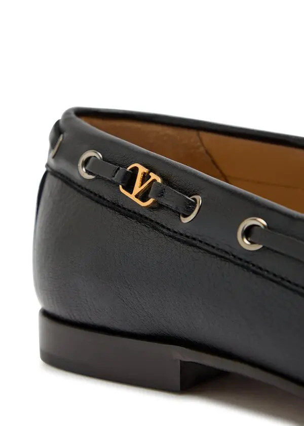 Valentino Garavani Palm Avenue Grained Leather Loafers - Black