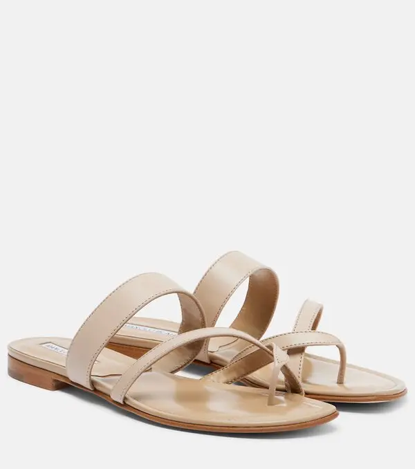 Manolo Blahnik Susa Leather Thong Sandals - Beige