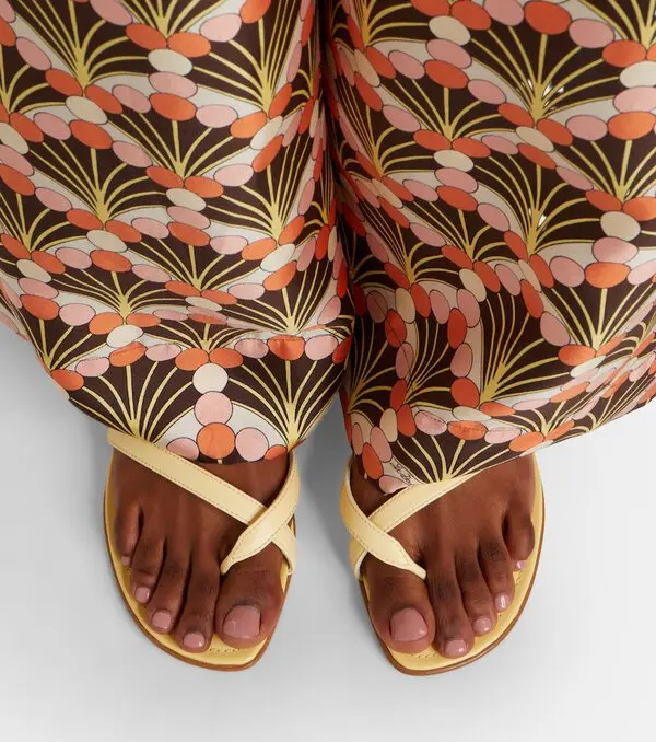 Manolo Blahnik Susa Leather Sandals - Yellow