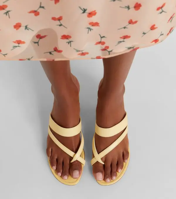 Manolo Blahnik Susa Leather Thong Sandals - Yellow