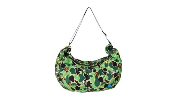 A BATHING APE Baby Milo Oversize Crossbody Bag - Camo