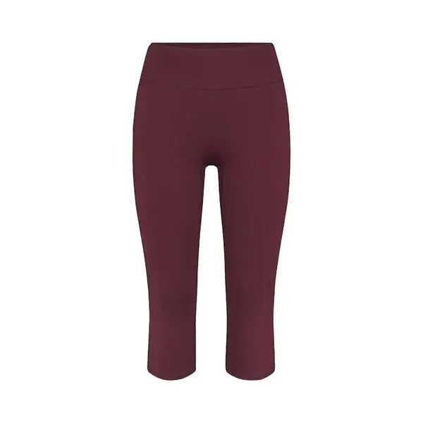 NIKESKIMS Matte Crop 17" Legging 'currant - Red