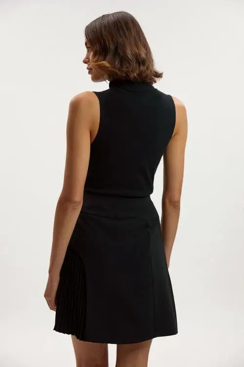 Karen Millen Buckle Detail Pleated Mini Skirt