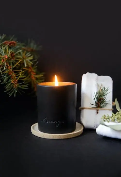 AERANGIS No. 102 Silver Skyline Scented Candle