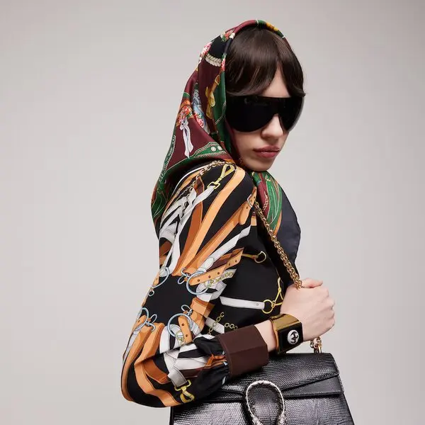 Gucci Salon Privé" Printed Silk Carr