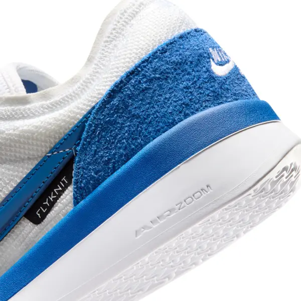 Nike Ps8 Low Top Sneakers
